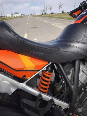 Oranžs KTM Adventure 2015 Marijampole, ar dzinēja tilpumu 1.05 L un nobraukumu 83 tūkst. km par 6000 €, foto 12 vietnē AUTOMOTO.COM.LV
