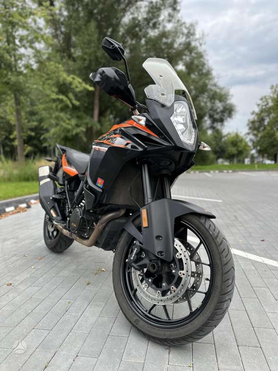 Orange KTM Adventure 2018 in Kaunas, with an engine capacity of 1.09 L and mileage of 33 thousand km for 5990 €, photo 3 on AUTOMOTO.COM.LV