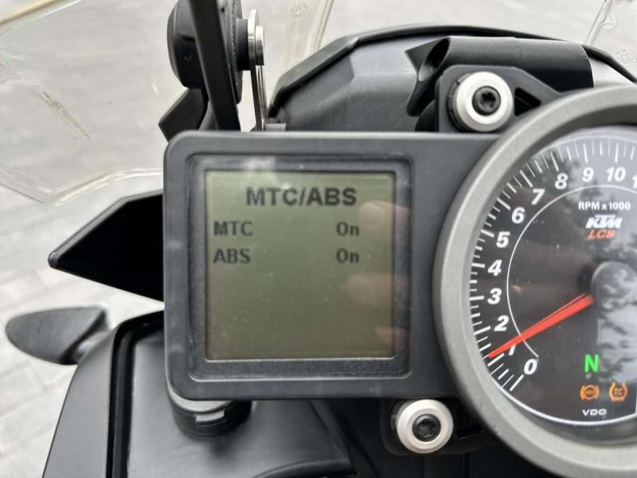 Orange KTM Adventure 2018 in Kaunas, with an engine capacity of 1.09 L and mileage of 33 thousand km for 5990 €, photo 14 on AUTOMOTO.COM.LV