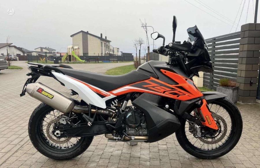 Orange KTM Adventure 2020 in Plunge, with an engine capacity of 0.80 L and mileage of 3 thousand km for 7400 €, photo 3 on AUTOMOTO.COM.LV