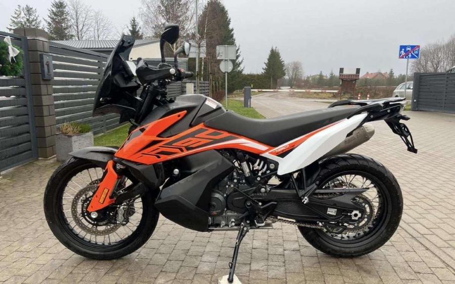 Orange KTM Adventure 2020 in Plunge, with an engine capacity of 0.80 L and mileage of 3 thousand km for 7400 €, photo 4 on AUTOMOTO.COM.LV