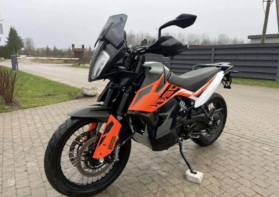 Orange KTM Adventure 2020 in Plunge, with an engine capacity of 0.80 L and mileage of 3 thousand km for 7400 €, photo 5 on AUTOMOTO.COM.LV