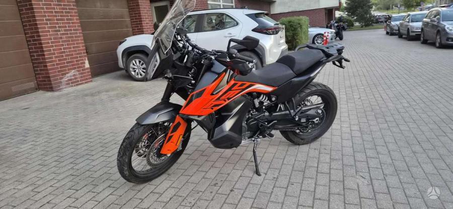 Orange KTM Adventure 2020 in Vilnius, with an engine capacity of 0.80 L and mileage of 35 thousand km for 4700 €, photo 5 on AUTOMOTO.COM.LV