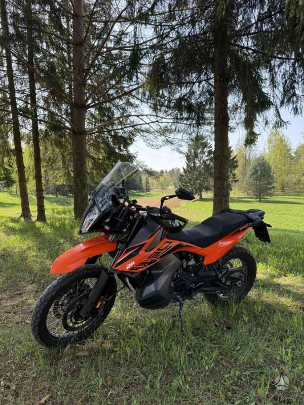 Oranžs KTM Adventure 2021 Biržai, ar dzinēja tilpumu 0.89 L un nobraukumu 17 tūkst. km par 7800 €, foto 2 vietnē AUTOMOTO.COM.LV