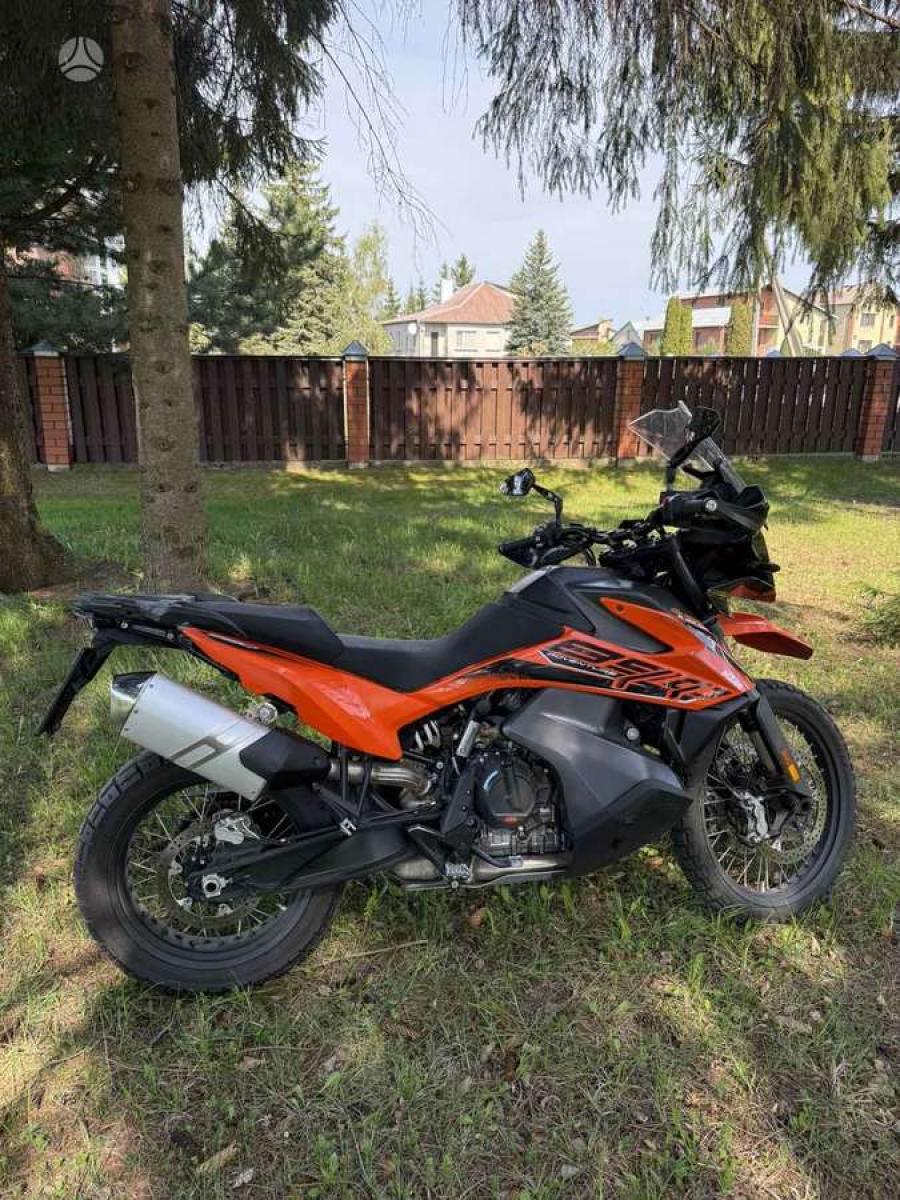 Orange KTM Adventure 2021 in Birzai, with an engine capacity of 0.89 L and mileage of 17 thousand km for 7800 €, photo 4 on AUTOMOTO.COM.LV
