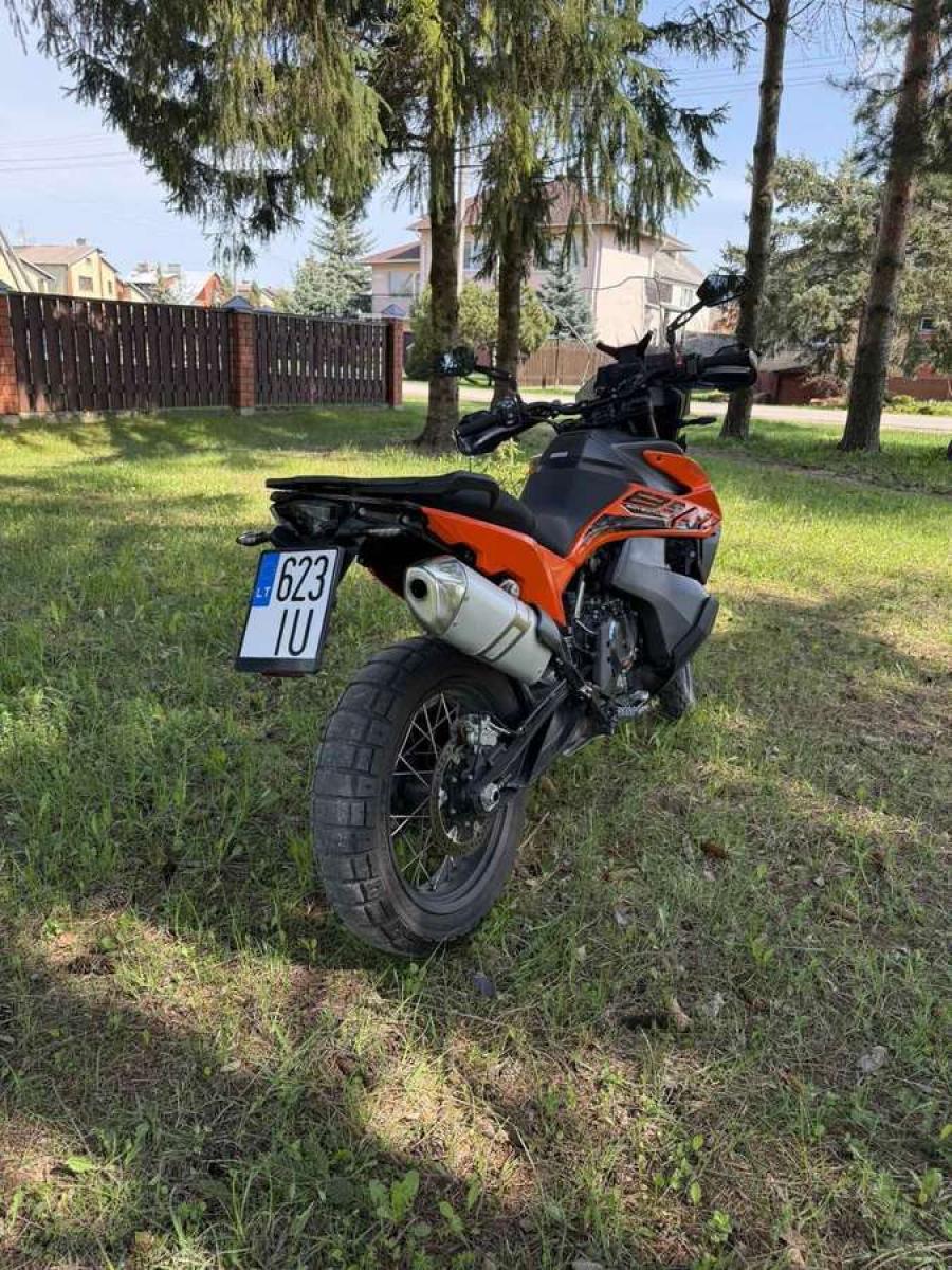 Orange KTM Adventure 2021 in Birzai, with an engine capacity of 0.89 L and mileage of 17 thousand km for 7800 €, photo 6 on AUTOMOTO.COM.LV