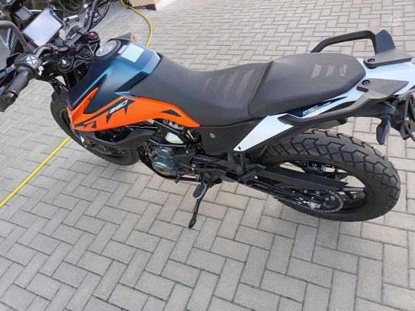 Orange KTM Adventure 2024 in Taurage, with an engine capacity of 0.39 L and mileage of 5 thousand km for 4550 €, photo 4 on AUTOMOTO.COM.LV