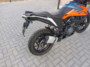 Оранжевый КТМ Adventure 2024 в Таураге, объемом двигателя 0.39 л и пробегом 5 тыс. км за 4550 €, фото 6 на AUTOMOTO.COM.LV
