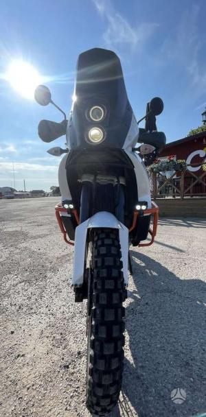 White KTM Adventure 2010 in Liepaja, with an engine capacity of 0.99 L and mileage of 72 thousand km for 6500 €, photo 3 on AUTOMOTO.COM.LV