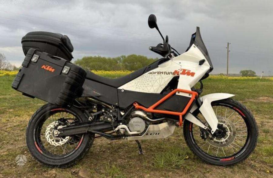 White KTM Adventure 2010 in Liepaja, with an engine capacity of 0.99 L and mileage of 72 thousand km for 6500 €, photo 8 on AUTOMOTO.COM.LV