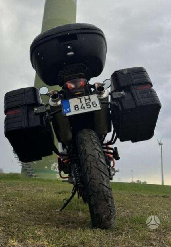 White KTM Adventure 2010 in Liepaja, with an engine capacity of 0.99 L and mileage of 72 thousand km for 6500 €, photo 10 on AUTOMOTO.COM.LV