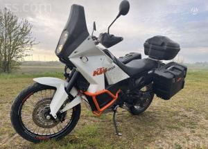 White KTM Adventure 2010 in Liepaja, with an engine capacity of 0.99 L and mileage of 72 thousand km for 6500 €, photo 13 on AUTOMOTO.COM.LV