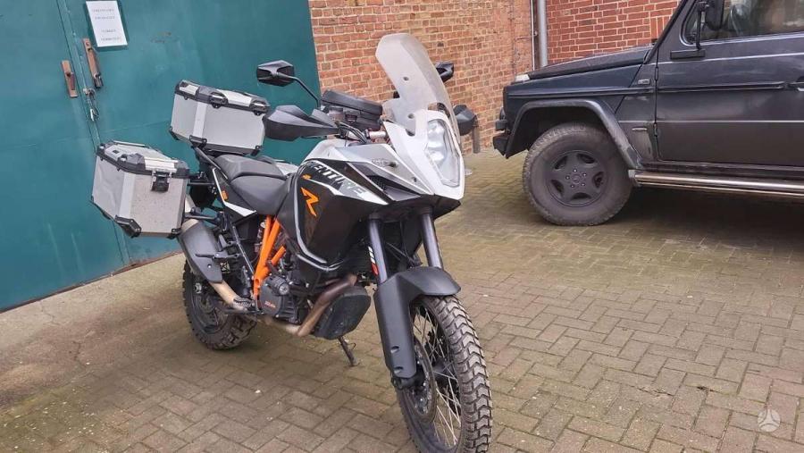 White KTM Adventure 2016 in Klaipeda, with an engine capacity of 1.19 L and mileage of 19 thousand km for 8800 €, photo 4 on AUTOMOTO.COM.LV
