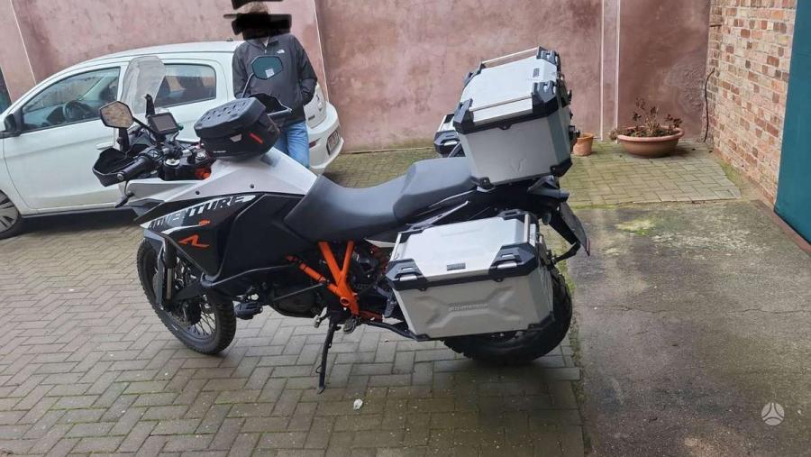 White KTM Adventure 2016 in Klaipeda, with an engine capacity of 1.19 L and mileage of 19 thousand km for 8800 €, photo 7 on AUTOMOTO.COM.LV