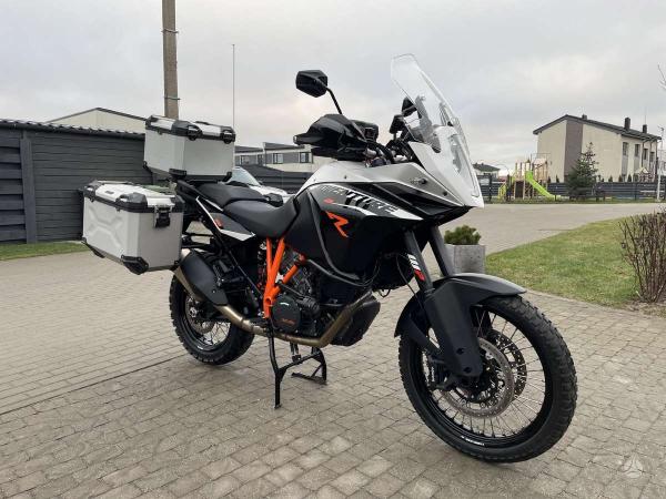 White KTM Adventure 2016 in Klaipeda, with an engine capacity of 1.19 L and mileage of 19 thousand km for 8800 €, photo 3 on AUTOMOTO.COM.LV