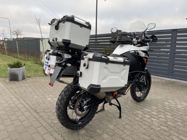 White KTM Adventure 2016 in Klaipeda, with an engine capacity of 1.19 L and mileage of 19 thousand km for 8800 €, photo 6 on AUTOMOTO.COM.LV