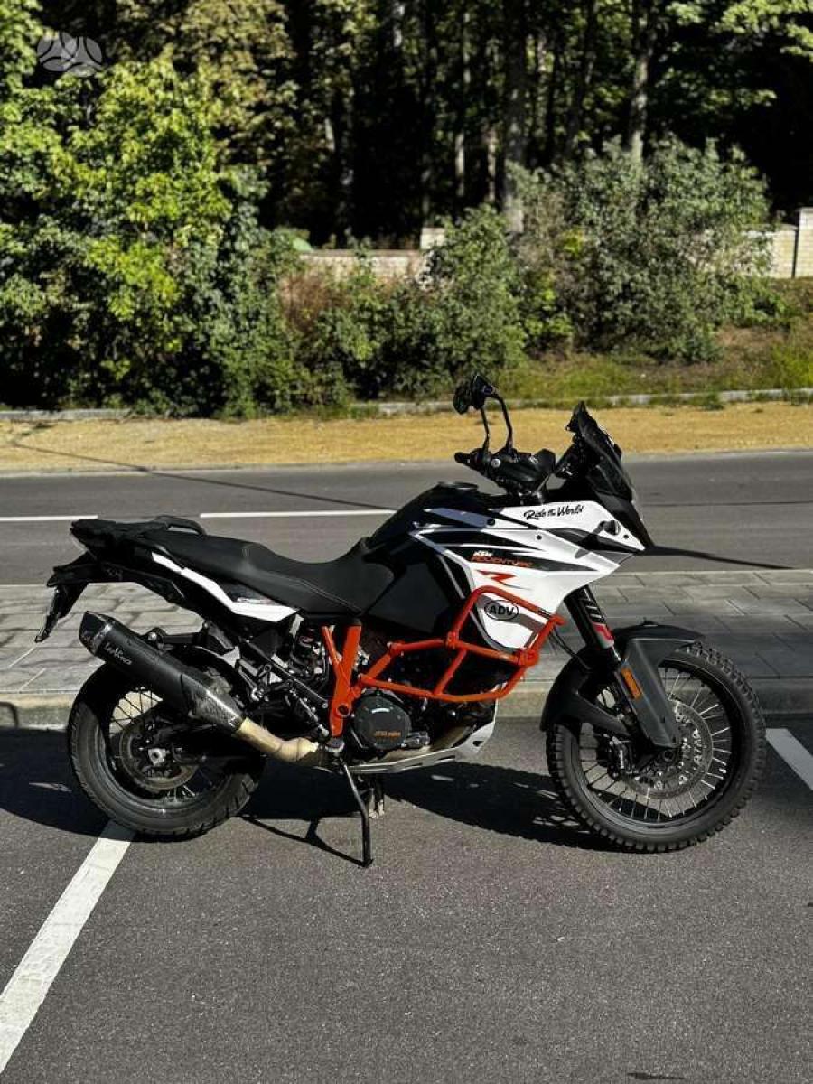Balts KTM Adventure 2017 Viļņa, ar dzinēja tilpumu 1.09 L un nobraukumu 52 tūkst. km par 8500 €, foto 1 vietnē AUTOMOTO.COM.LV