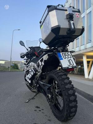 Balts KTM Adventure 2020 Viļņa, ar dzinēja tilpumu 0.79 L un nobraukumu 38 tūkst. km par 6000 €, foto 5 vietnē AUTOMOTO.COM.LV