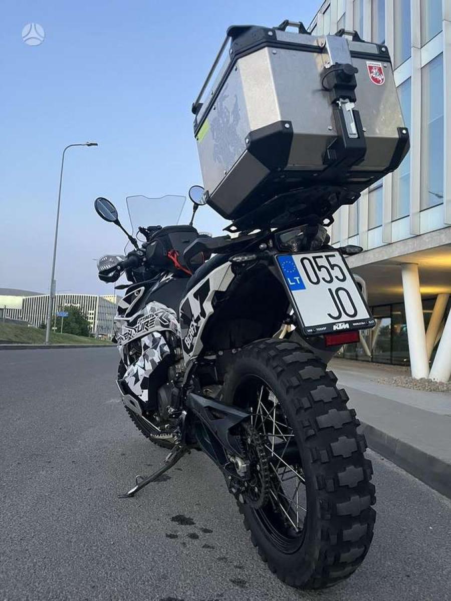 Balts KTM Adventure 2020 Viļņa, ar dzinēja tilpumu 0.79 L un nobraukumu 38 tūkst. km par 6000 €, foto 5 vietnē AUTOMOTO.COM.LV