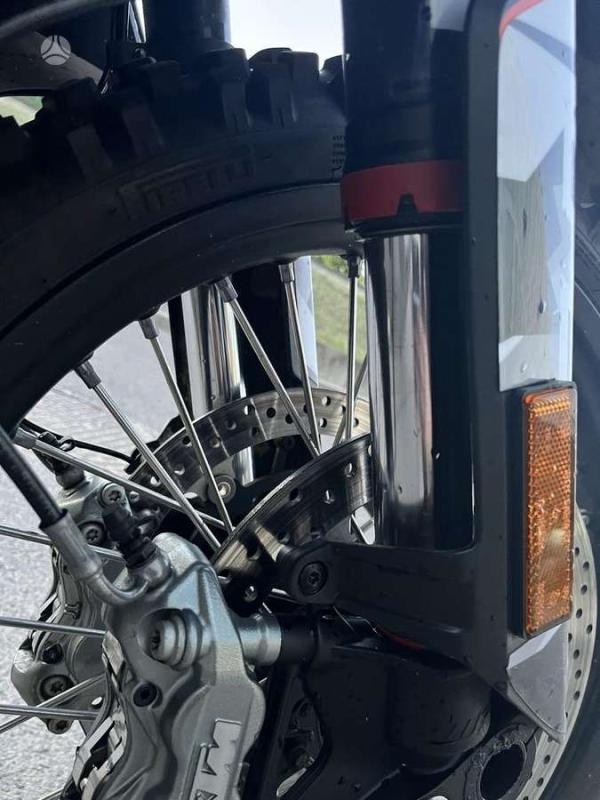 Balts KTM Adventure 2020 Viļņa, ar dzinēja tilpumu 0.79 L un nobraukumu 38 tūkst. km par 6000 €, foto 7 vietnē AUTOMOTO.COM.LV