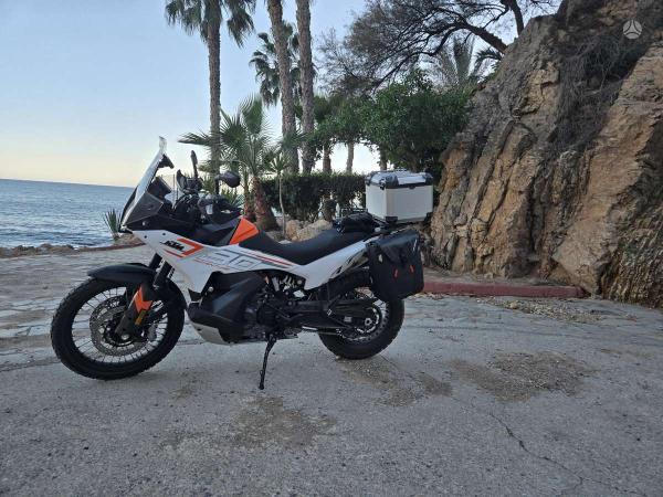 White KTM Adventure 2023 in Vilnius, with an engine capacity of 0.80 L and mileage of 11 thousand km for 7700 €, photo 4 on AUTOMOTO.COM.LV