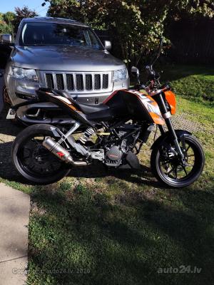 Melns KTM Duke 125 2013 Tallina, ar dzinēja tilpumu 0.13 L un nobraukumu 36 tūkst. km par 1700 €, foto  vietnē AUTOMOTO.COM.LV