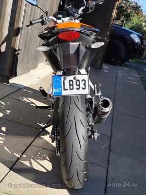 Black KTM Duke 125 2013 in Tallinn, with an engine capacity of 0.13 L and mileage of 36 thousand km for 1700 €, photo 3 on AUTOMOTO.COM.LV
