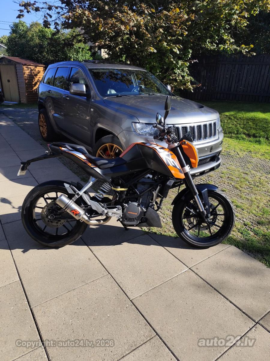 Black KTM Duke 125 2013 in Tallinn, with an engine capacity of 0.13 L and mileage of 36 thousand km for 1700 €, photo 4 on AUTOMOTO.COM.LV