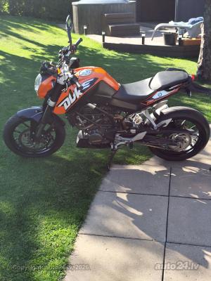 Black KTM Duke 125 2013 in Tallinn, with an engine capacity of 0.13 L and mileage of 36 thousand km for 1700 €, photo 10 on AUTOMOTO.COM.LV