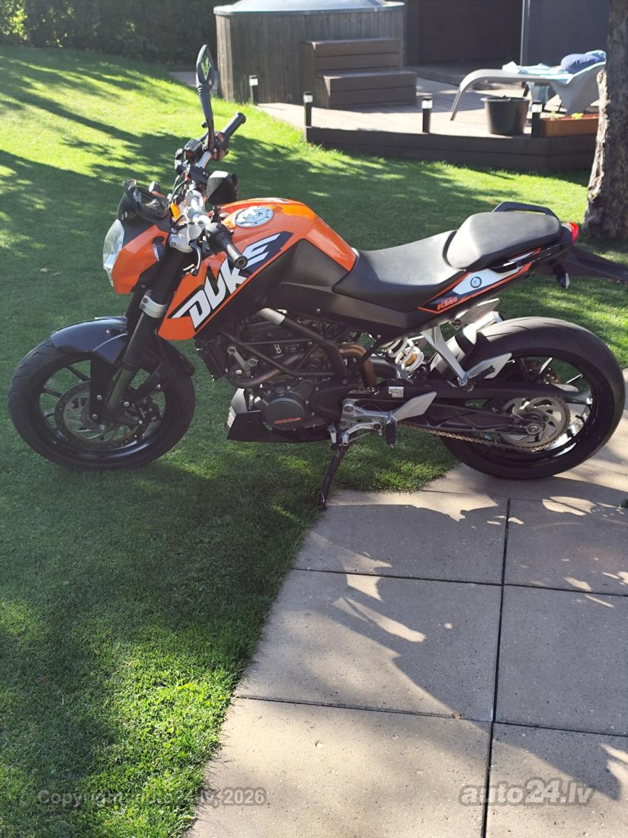 Black KTM Duke 125 2013 in Tallinn, with an engine capacity of 0.13 L and mileage of 36 thousand km for 1700 €, photo 10 on AUTOMOTO.COM.LV