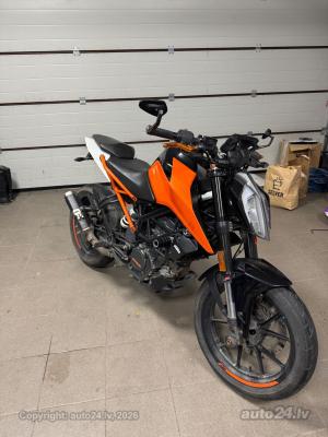 Melns KTM Duke 125 2017 Tallina, ar dzinēja tilpumu 0.13 L un nobraukumu 34 tūkst. km par 2900 €, foto  vietnē AUTOMOTO.COM.LV