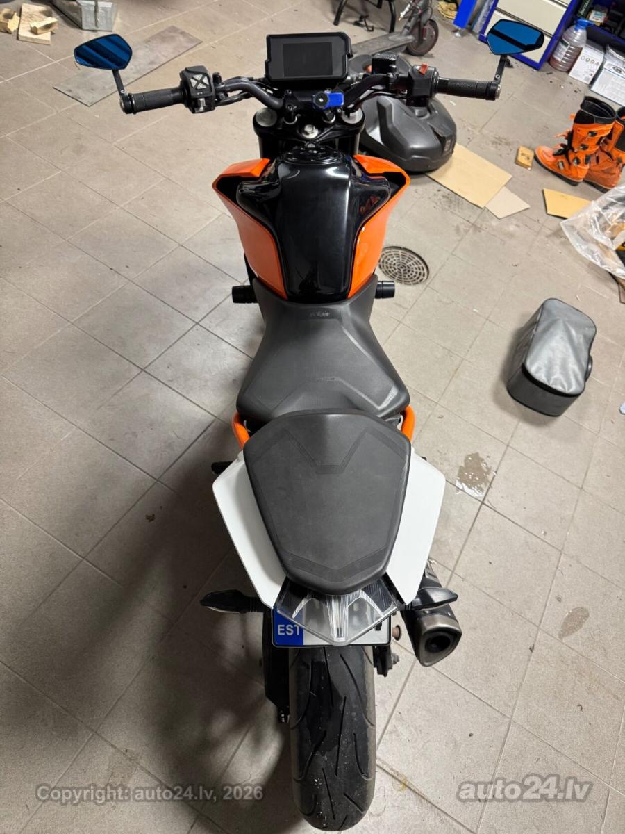 Black KTM Duke 125 2017 in Tallinn, with an engine capacity of 0.13 L and mileage of 34 thousand km for 2900 €, photo 4 on AUTOMOTO.COM.LV