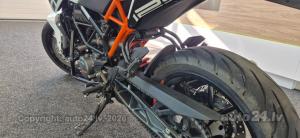 Black KTM Duke 125 2018 in Rakvere, with an engine capacity of 0.13 L and mileage of 20 thousand km for 2600 €, photo 5 on AUTOMOTO.COM.LV