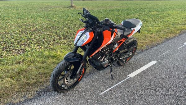 Melns KTM Duke 125 2018 Tallina, ar dzinēja tilpumu 0.13 L un nobraukumu 27 tūkst. km par 3100 €, foto 1 vietnē AUTOMOTO.COM.LV