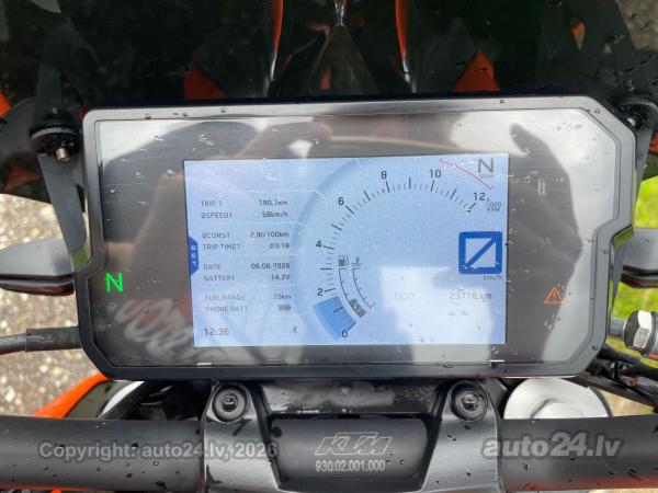 Черный КТМ Duke 125 2018 в Тарту, объемом двигателя 0.13 л и пробегом 24 тыс. км за 3195 €, фото 4 на AUTOMOTO.COM.LV