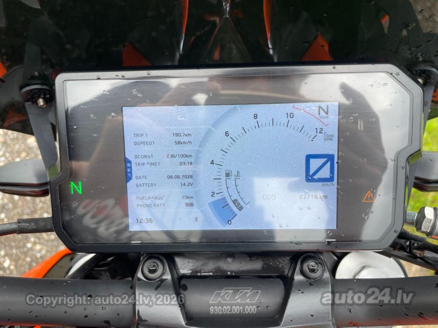 Черный КТМ Duke 125 2018 в Тарту, объемом двигателя 0.13 л и пробегом 24 тыс. км за 3195 €, фото 5 на AUTOMOTO.COM.LV