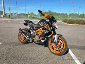 Черный КТМ Duke 125 2023 в Пярну, объемом двигателя 0.13 л и пробегом 20 тыс. км за 3550 €, фото  на AUTOMOTO.COM.LV