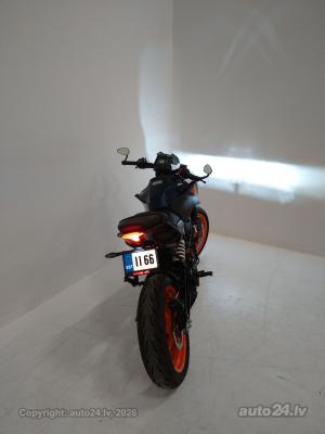 Zils KTM Duke 125 2024 Tartu, ar dzinēja tilpumu 0.13 L un nobraukumu 454 tūkst. km par 4000 €, foto 4 vietnē AUTOMOTO.COM.LV