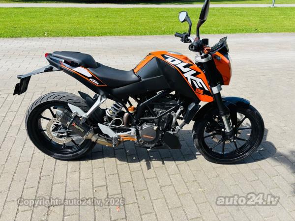 КТМ Duke 125 2011 в Таллин, объемом двигателя 0.13 л и пробегом 17 тыс. км за 1800 €, фото 1 на AUTOMOTO.COM.LV