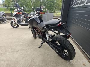 KTM Duke 125 2011 Cēsis, ar dzinēja tilpumu 0.13 L un nobraukumu 0 tūkst. km par 1900 €, foto 4 vietnē AUTOMOTO.COM.LV