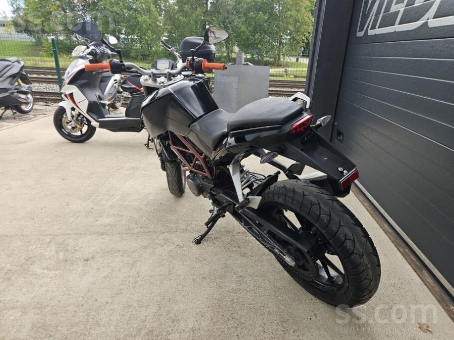 KTM Duke 125 2011 Cēsis, ar dzinēja tilpumu 0.13 L un nobraukumu 0 tūkst. km par 1900 €, foto 4 vietnē AUTOMOTO.COM.LV