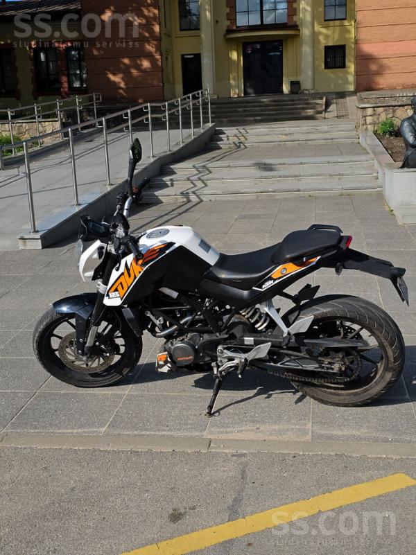 KTM Duke 125 2012 in Valmiera, with an engine capacity of 0.13 L and mileage of 0 thousand km for 1700 €, photo 3 on AUTOMOTO.COM.LV