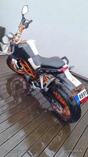KTM Duke 125 2012 Tallina, ar dzinēja tilpumu 0.13 L un nobraukumu 0 tūkst. km par 2500 €, foto 3 vietnē AUTOMOTO.COM.LV