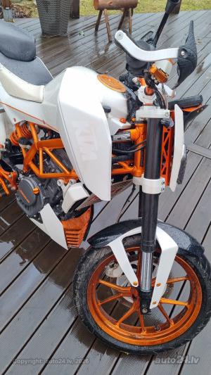 KTM Duke 125 2012 Tallina, ar dzinēja tilpumu 0.13 L un nobraukumu 0 tūkst. km par 2500 €, foto 4 vietnē AUTOMOTO.COM.LV