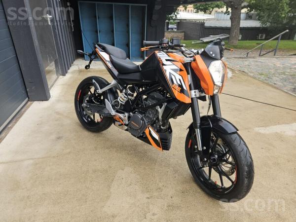 KTM Duke 125 2012 Cēsis, ar dzinēja tilpumu 0.13 L un nobraukumu 0 tūkst. km par 2200 €, foto 2 vietnē AUTOMOTO.COM.LV