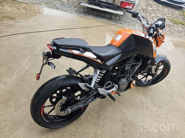 KTM Duke 125 2012 Cēsis, ar dzinēja tilpumu 0.13 L un nobraukumu 0 tūkst. km par 2200 €, foto 3 vietnē AUTOMOTO.COM.LV