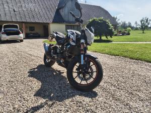 КТМ Duke 125 2012 в Вентспилс, объемом двигателя 0.13 л и пробегом 0 тыс. км за 1400 €, фото  на AUTOMOTO.COM.LV