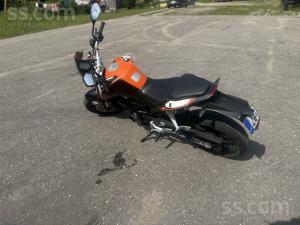 KTM Duke 125 2013 in Tukums, with an engine capacity of 0.12 L and mileage of 0 thousand km for 1800 €, photo 3 on AUTOMOTO.COM.LV