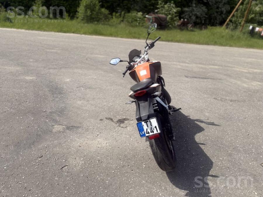 KTM Duke 125 2013 in Tukums, with an engine capacity of 0.12 L and mileage of 0 thousand km for 1800 €, photo 4 on AUTOMOTO.COM.LV