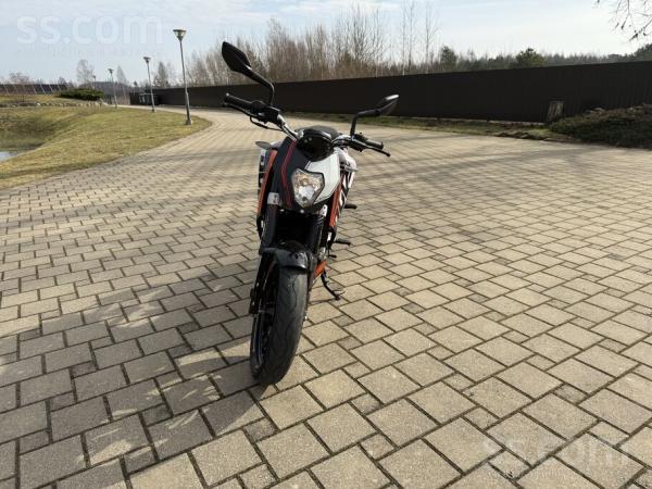 KTM Duke 125 2013 in Riga, with an engine capacity of 0.13 L and mileage of 0 thousand km for 2500 €, photo 5 on AUTOMOTO.COM.LV